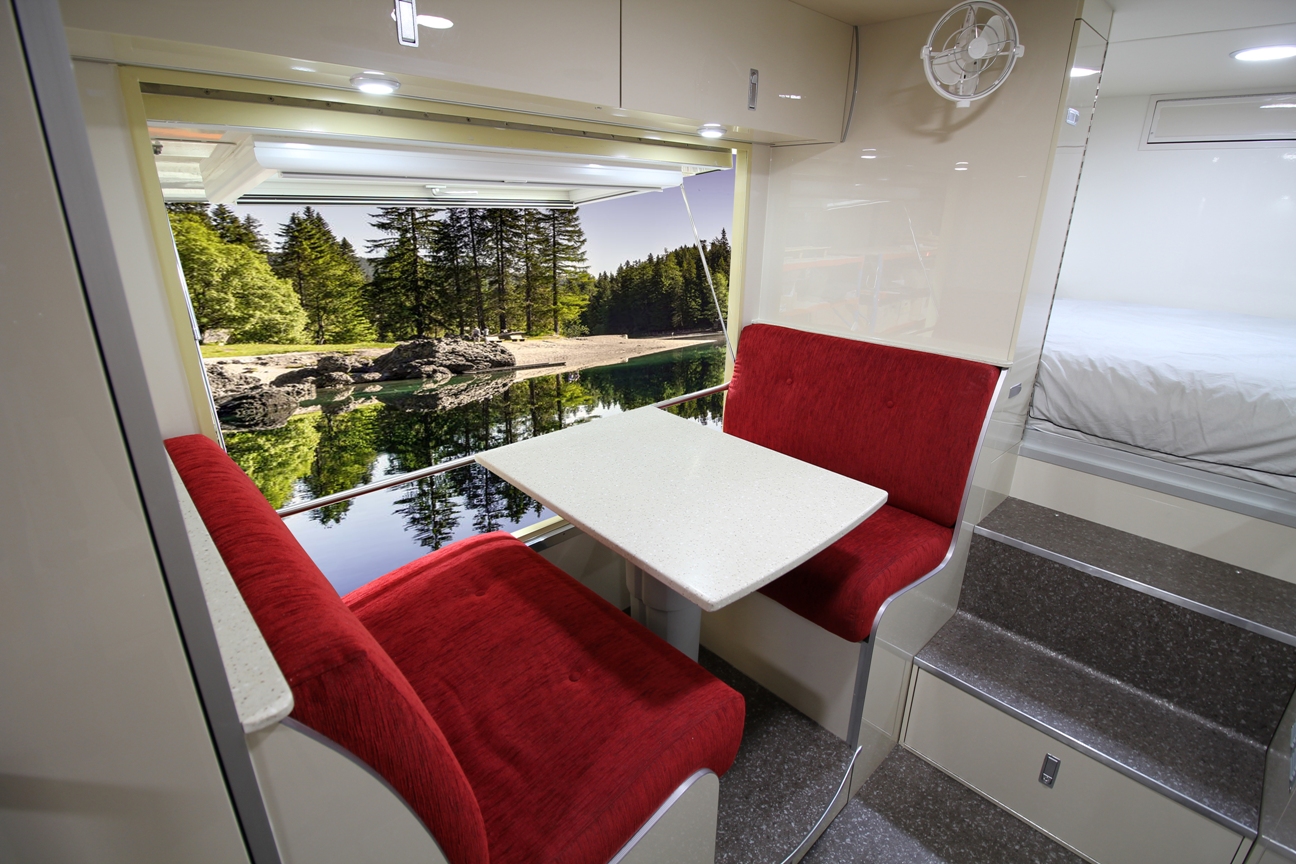 Commander 4x4 | Luxury 4x4 Motorhome | SLRV Expedition Vehicles