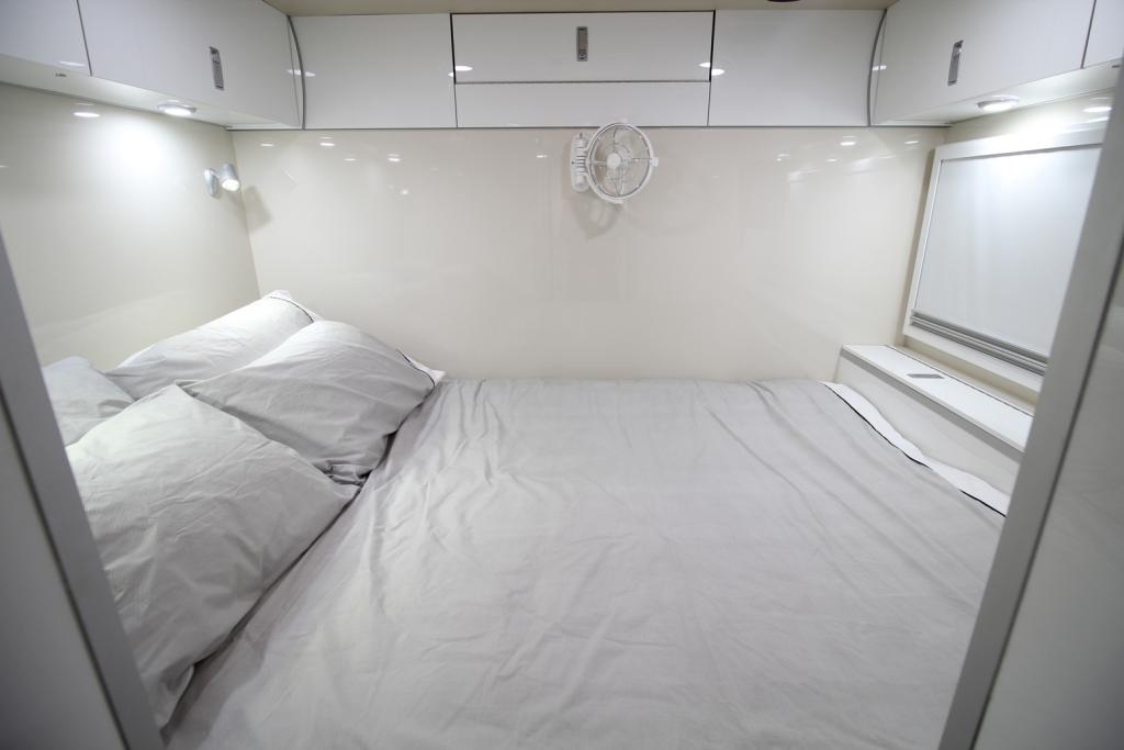 Commander 4x4 | Luxury 4x4 Motorhome | SLRV Expedition Vehicles