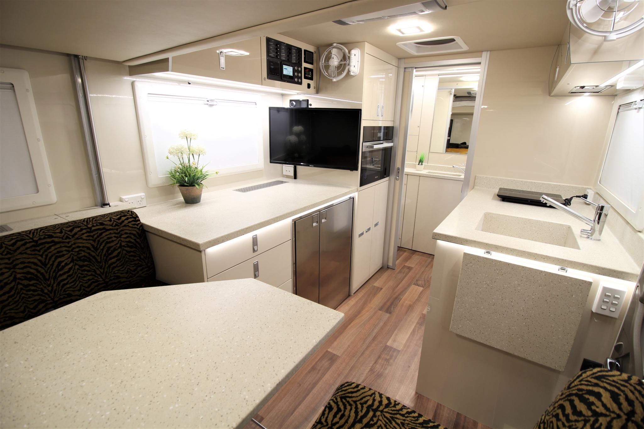 Can it get any better? The new SLRV Adventurer 4x4 | SLRV Expedition ...