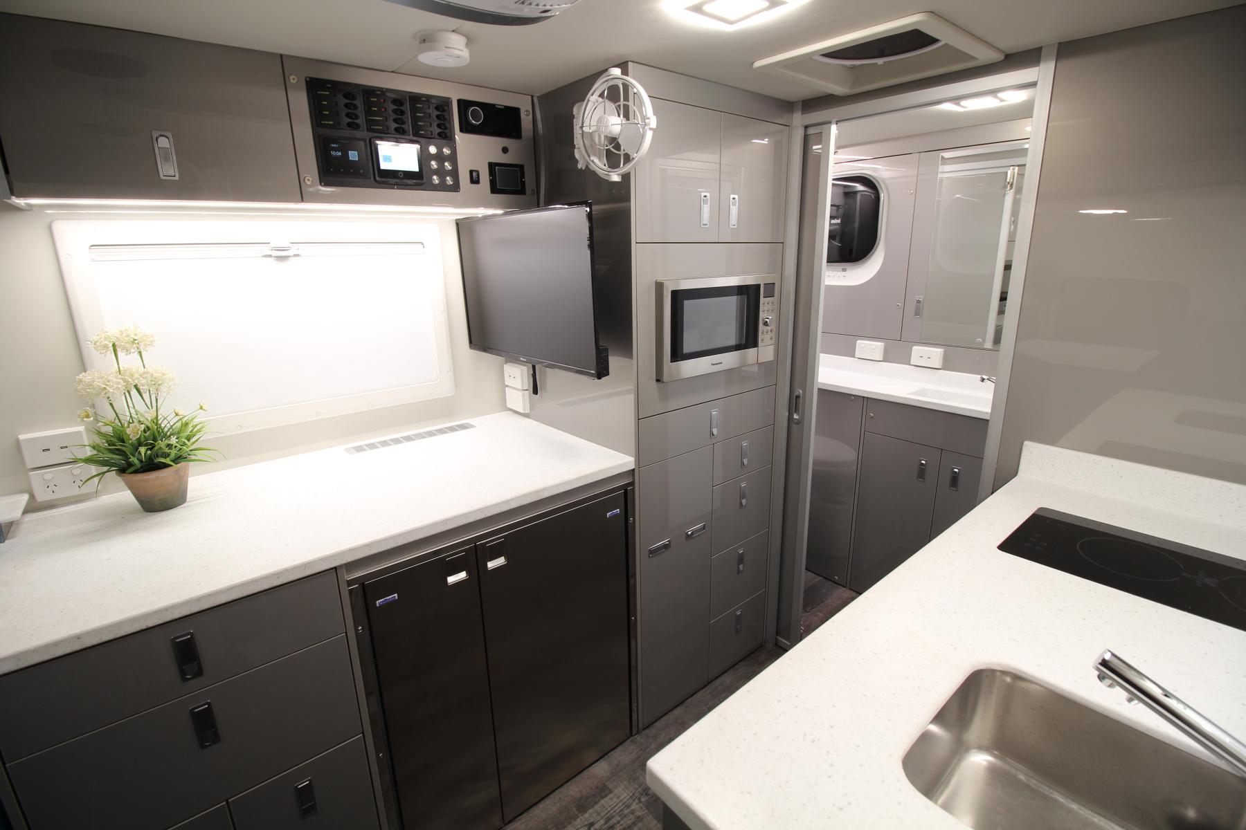 Unimog U430/U530 4x4 | SLRV Expedition Vehicles