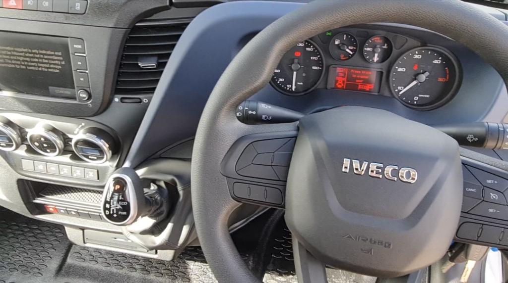 The brand new 2023 IVECO Daily 70-180 4x4 arrives at XHQ | SLRV ...