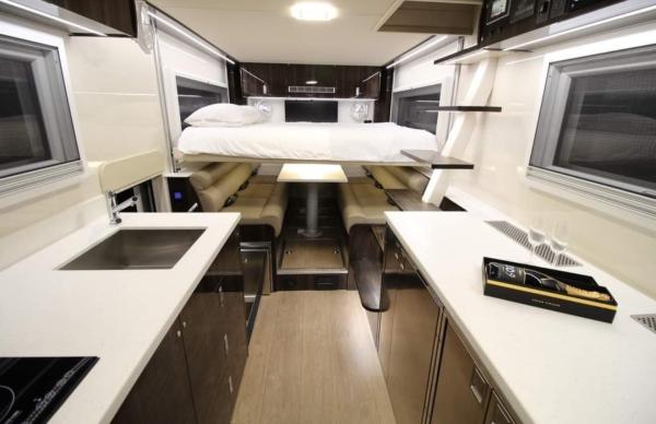 The iconic Double-Decker SLRV ComMANder 8x8 is FOR SALE (SOLD) | SLRV ...