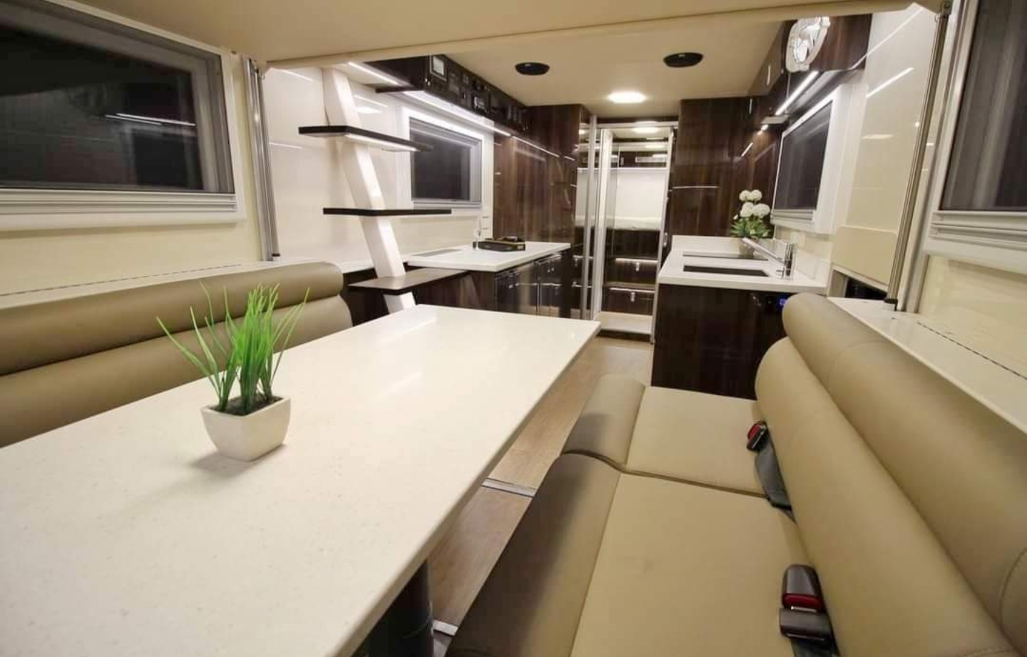 The iconic Double-Decker SLRV ComMANder 8x8 is FOR SALE (SOLD) | SLRV ...